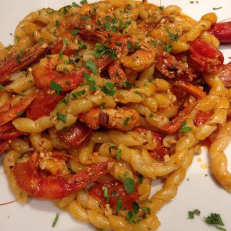 Ricetta Siciliana: Busiate Trapanesi con pistacchi e gamberi - MAGAZINE ...