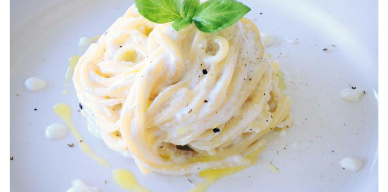 Ricetta Tradizionale: Pasta con la Ricotta di Pecora - MAGAZINE ...